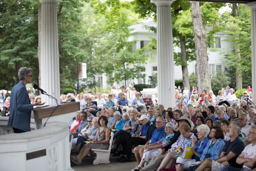 Maggie Jackson stresses need for face-to-face interaction in interfaith ...