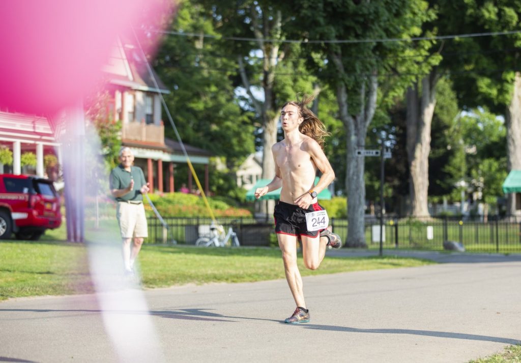 Traditional Old First Night Run/Walk Takes 43rd Lap Around Grounds ...