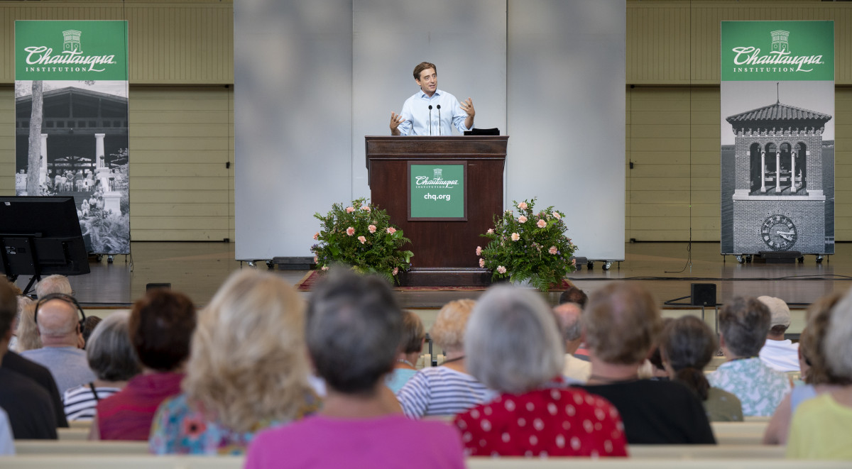 To close season, ‘New Yorker’ staff writer Osnos shares stories of ...