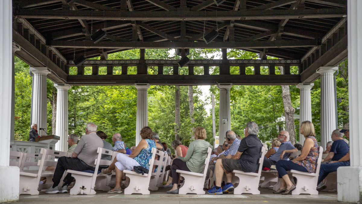 Georgette Bennett shares power of individuals when global conscience ...