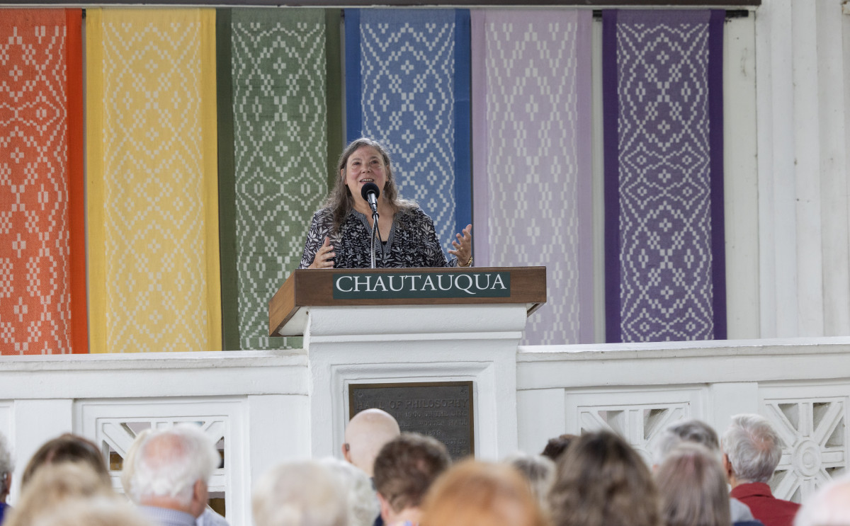 Heidi Neumark speaks on religious expression, helping those not ...