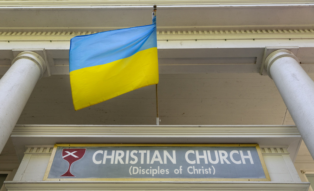 In weekly ritual of solidarity, Disciples of Christ gathers ...