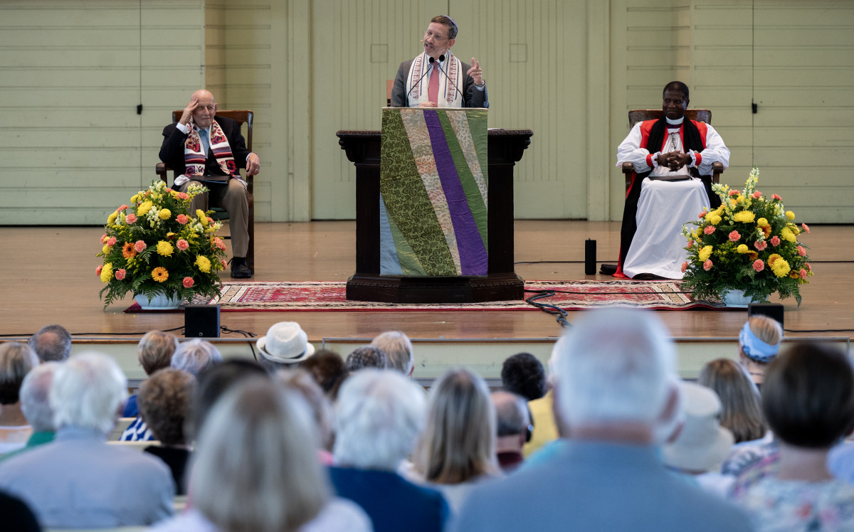 Bless, eat, satisfy, bless, repeat, Rabbi Jonathan Roos preaches, to ...