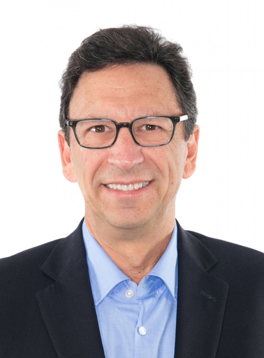 In Intergenerational Climate Storytelling Workshop, journalist Frank ...