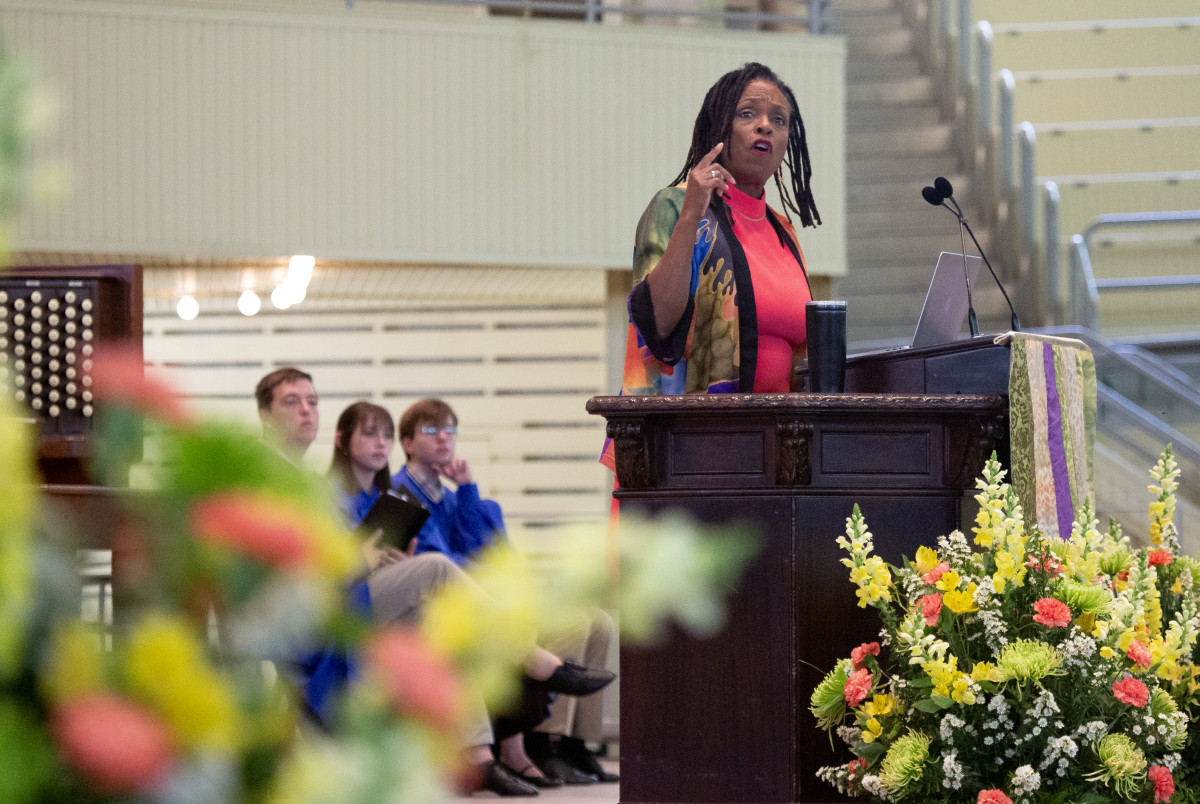 Put out fire of injustice, poverty, Rev. Jacqui Lewis urges ...