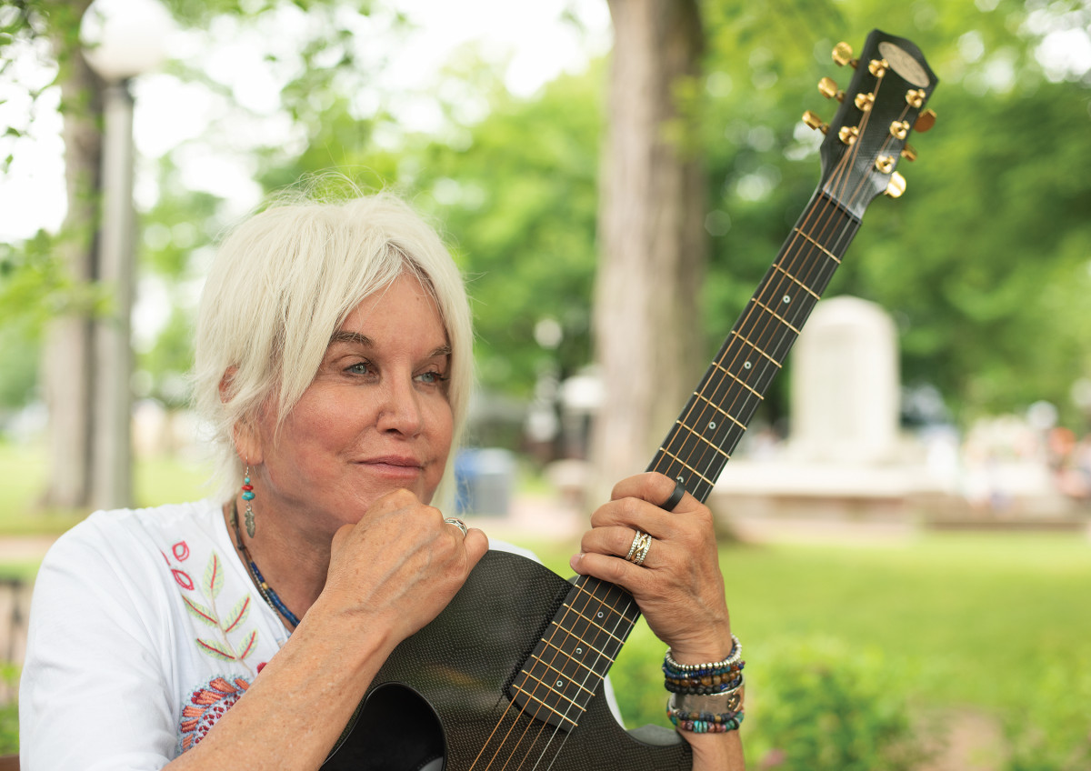 Singer-Songwriter Sarah James draws inspiration from Chautauqua Lake ...
